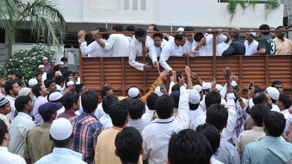 Final Journey of Azhar’s Son | News | Zee News