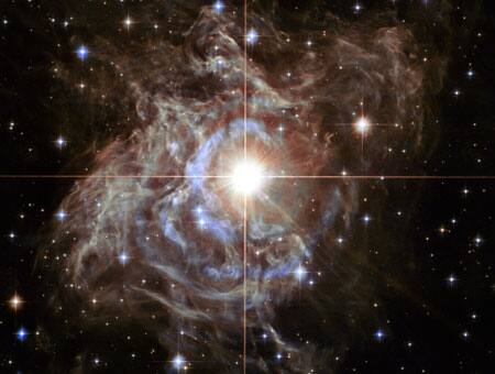Super star puts on spectacular light show | Space News | Zee News