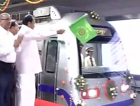Delhi Metro`s Mandi House-Central Secretariat line opens | Delhi News ...