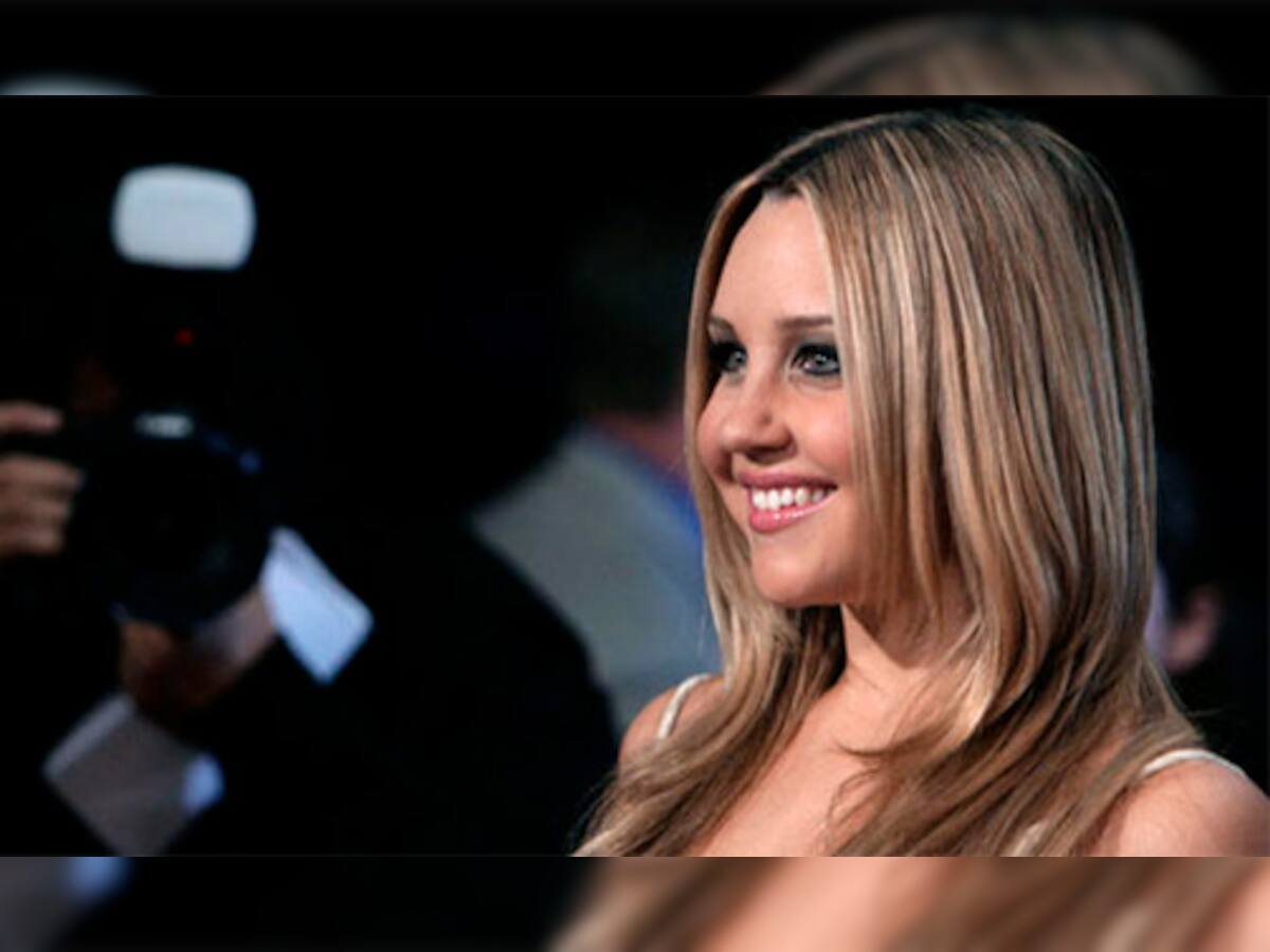 Amanda Bynes resurfaces on Twitter, deletes controversial tweets