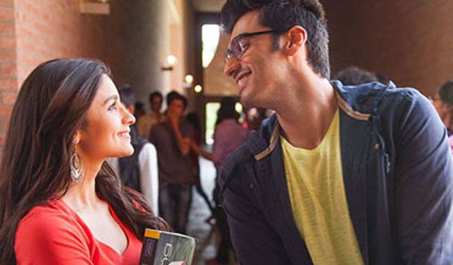 ‘2 States’ Tweet review | Movies News | Zee News