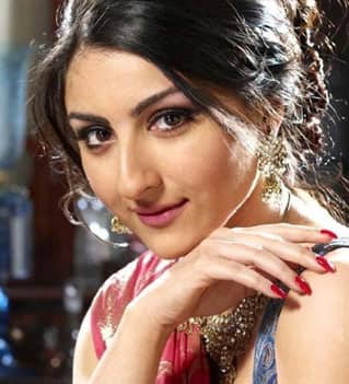 Love in Paris: Kunal proposes to Soha with 'most perfect ring ...