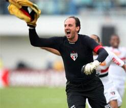 Goalie Rogerio Ceni to play 23rd season | Football News | Zee News