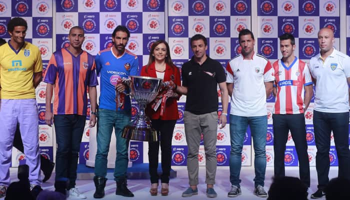 Tendulkar, Ranbir, Hrithik star attraction at ISL opening ceremony ...