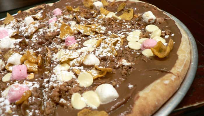 Recipe: Chocolate Pizza | News | Zee News