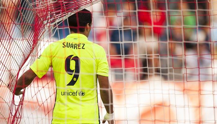 Luis Suarez inspires Barca revival at Almeria | Football News | Zee News