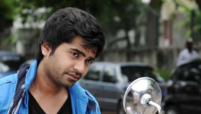 Simbu sings for Prashanth | Regional News | Zee News