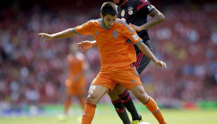 Aston Villa sign Spanish midfielder Carles Gil | EPL 2014 News | Zee News