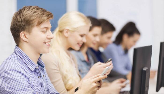 Cell phone-blocking tech lessens distracted driving among teens ...