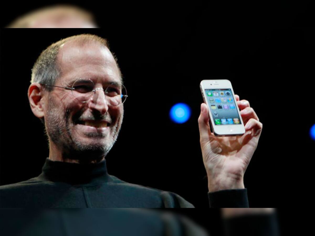 Steve Jobs first official trailer out