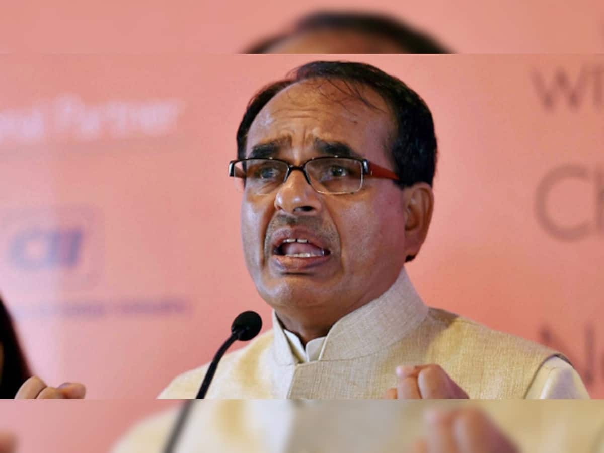 Vyapam scam: Shivraj Singh Chouhan buckles under pressure, recommends ...