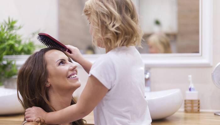 Mothers best role models for daughters | And More ... News | Zee News