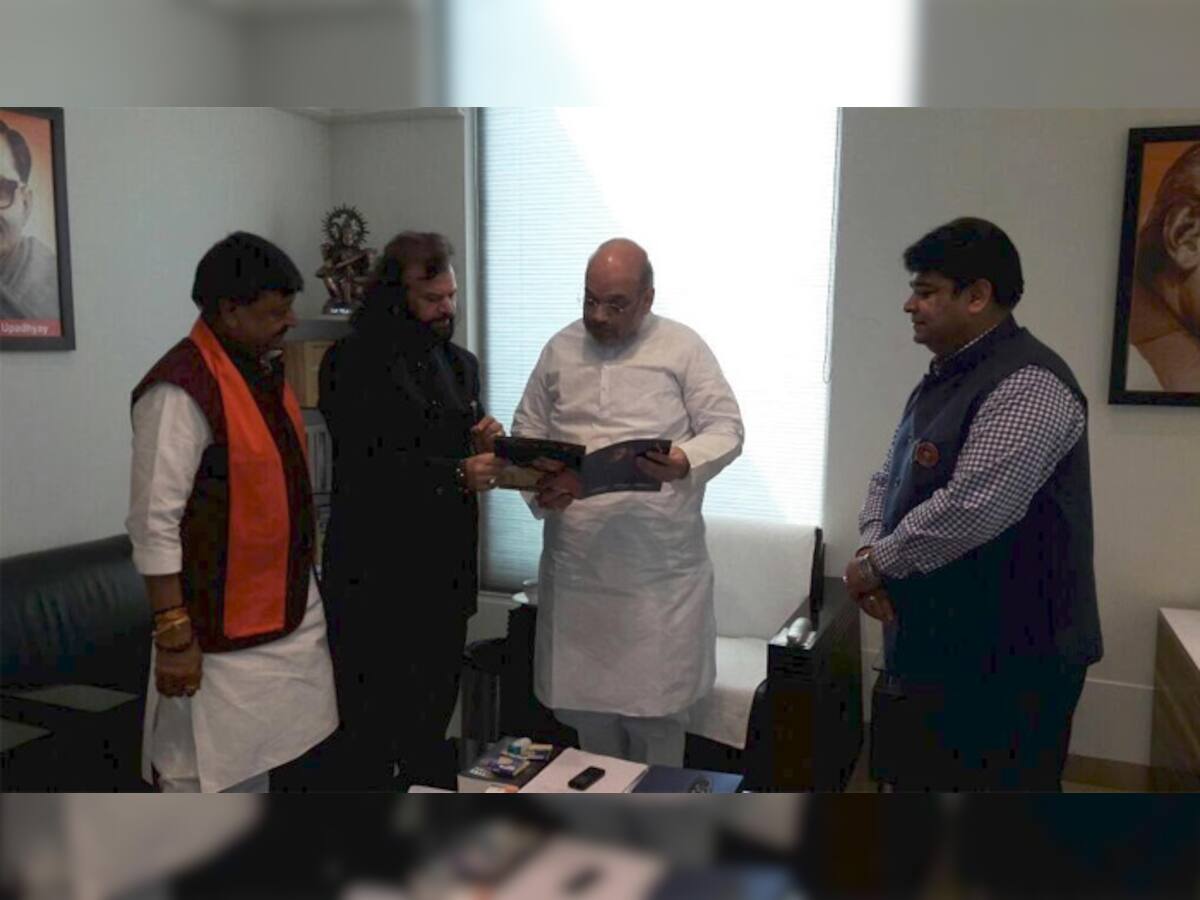 Punjabi singer Hans Raj Hans quits Congress, joins BJP, calls PM Modi ...
