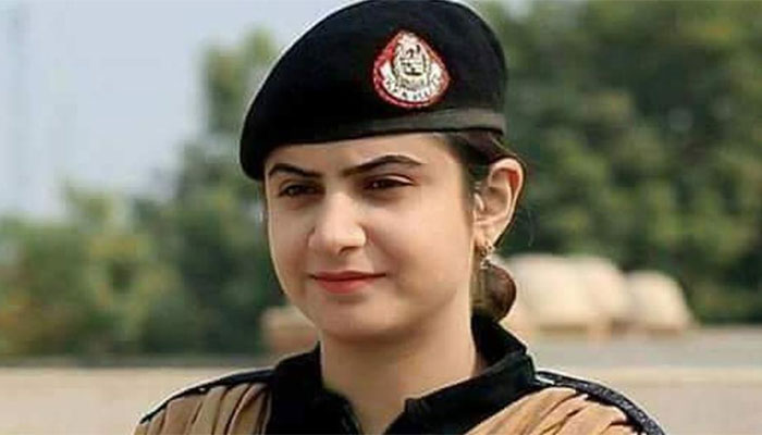 29-year-old first Pak woman to join Bomb Disposal Unit of Khyber ...