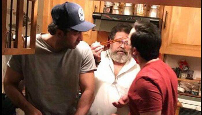 Ranbir Kapoor cooking in kitchen with Saif Ali Khan is a sight you can ...