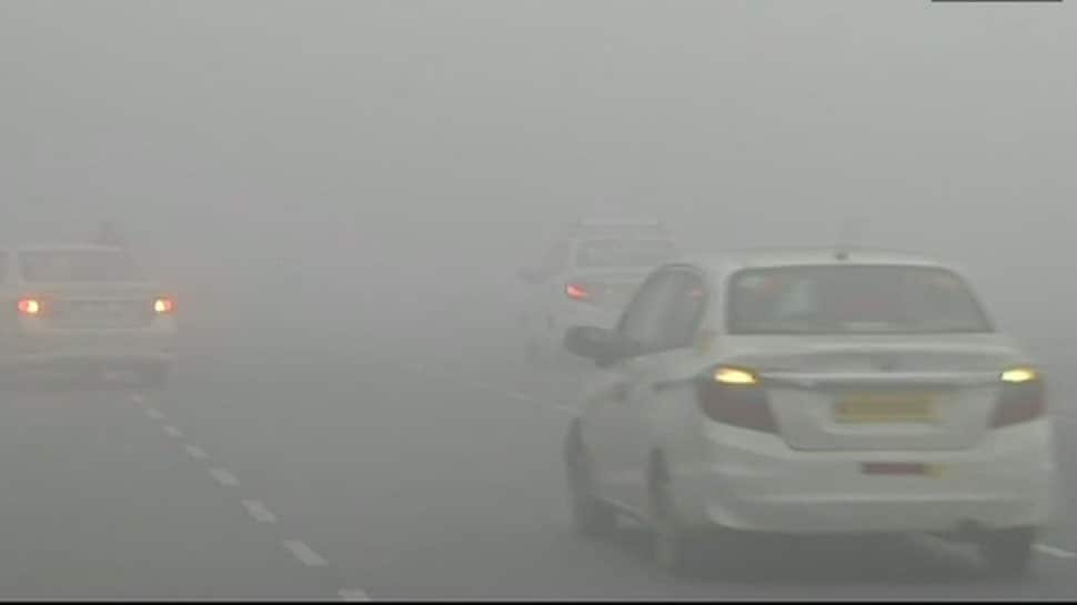 Dense fog greets New Year across northern India, Delhi airport shut ...