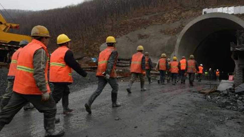 22 miners trapped in China coal mine accident | Asia News | Zee News