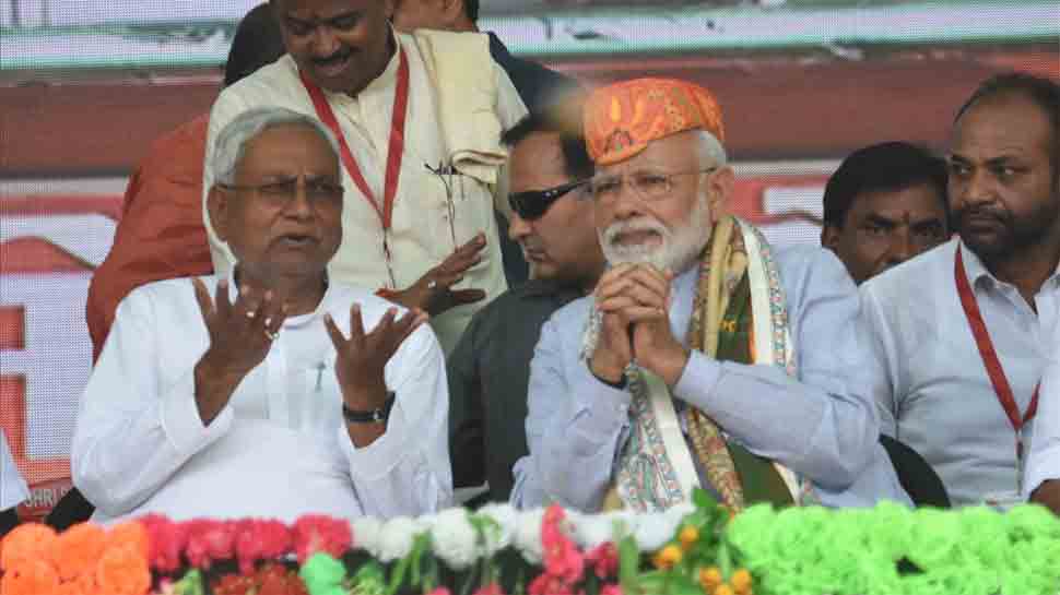 PM Narendra Modi attacks RJD, says Lalu Yadav's lantern days are over ...