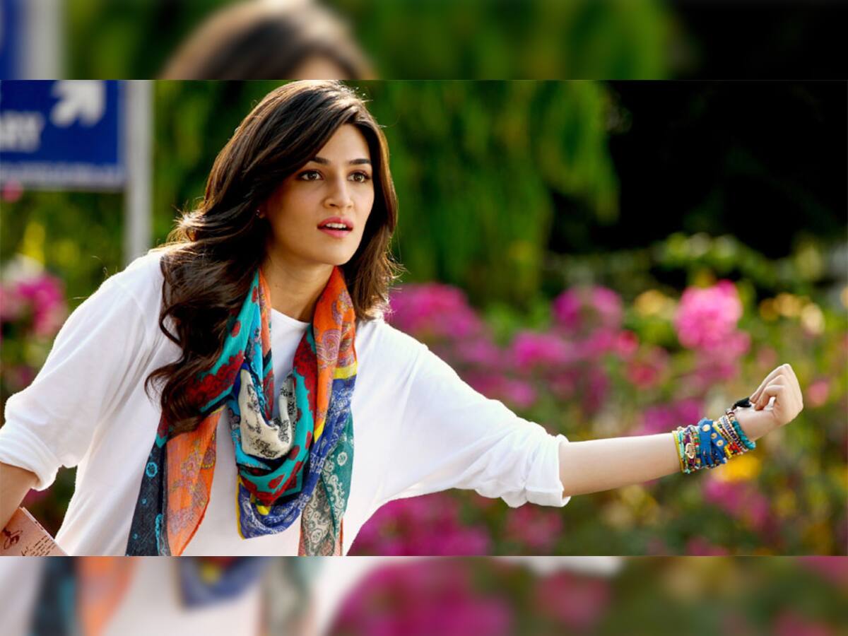 Kriti Sanon joins Rahul Dholakia's thriller | Movies News | Zee News