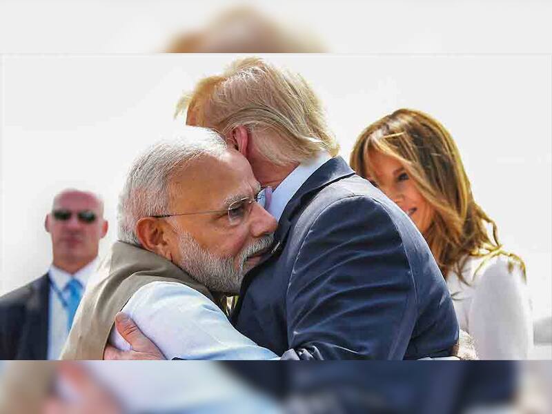 Photo Gallery: PM Modi's big hug to Donald Trump, warm handshake with ...