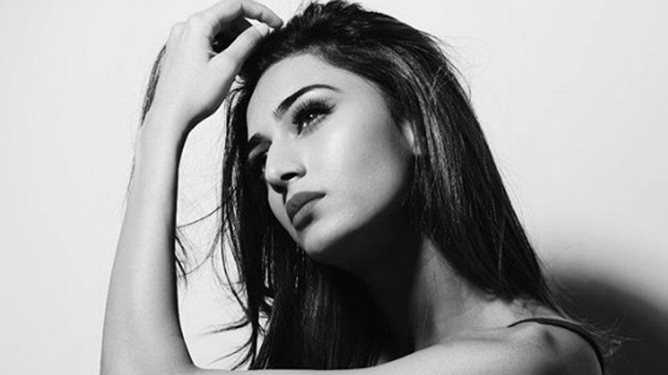 Erica Fernandes aka Kasautii Zindagii Kay 2's Prerna's scintillating ...