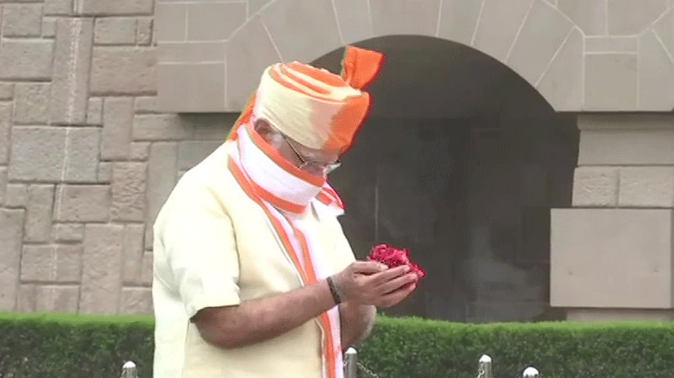 Independence Day Pm Narendra Modi Arrives At Rajghat Pays Floral