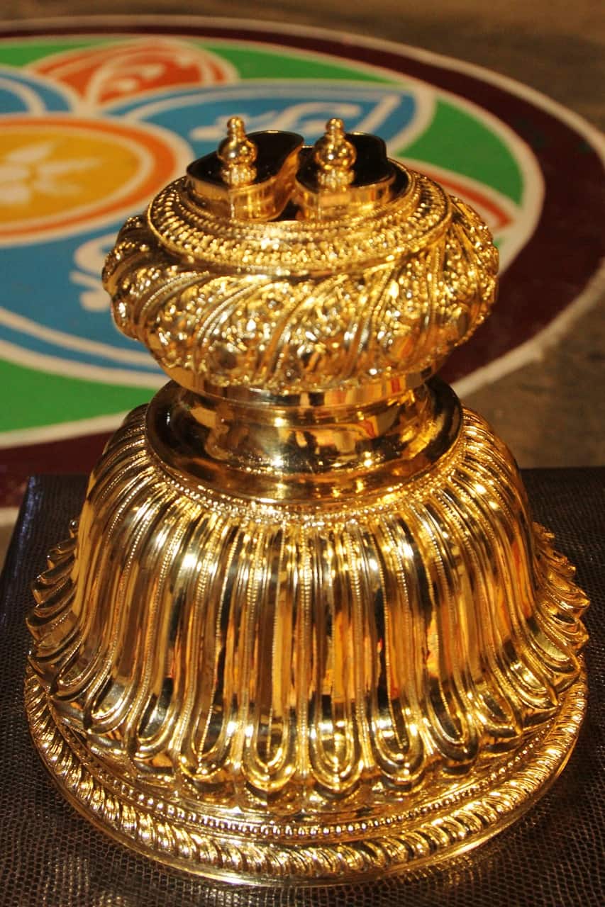 Tirumala Tirupati Devasthanam gets new EO; Golden 'Sathari' donated to ...