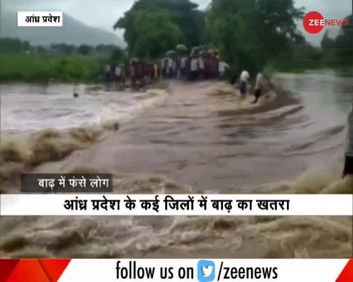 Video: Flood risk in many districts of Andhra Pradesh, many rivers on ...
