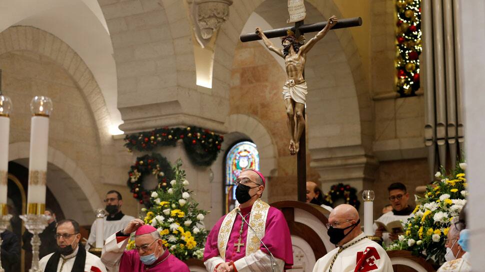 A pandemic Christmas: How people across the world celebrated December ...