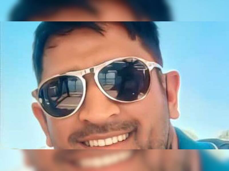 MS Dhoni gets rid of the beard, surprises fans with new look | News ...