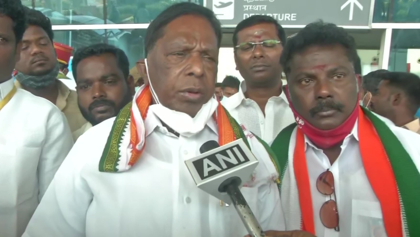 Narayanaswamy resigns as Puducherry CM after losing majority in ...
