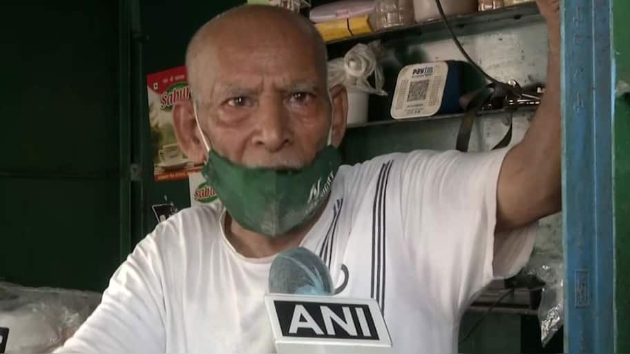 Baba ka Dhaba owner Kanta Prasad discharged from Delhi hospital, a week ...