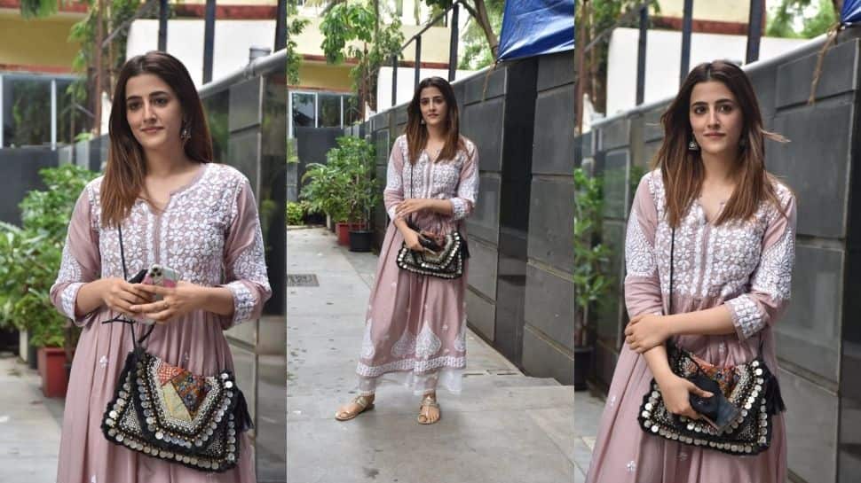 Nupur Sanon ditches western wear, goes glam in desi look- In Pics ...