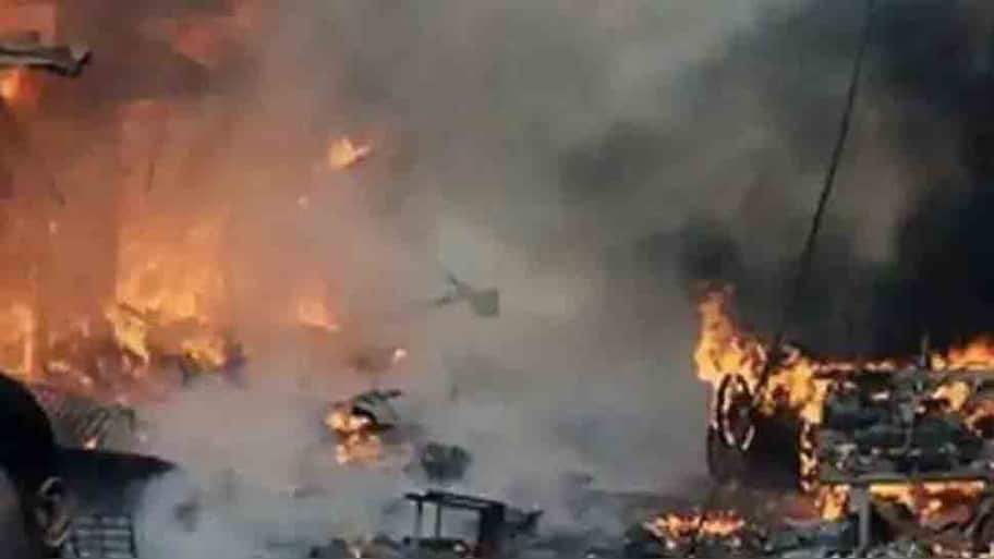 2 dead in powerful explosion during Muharram procession in Pakistan, 59 ...