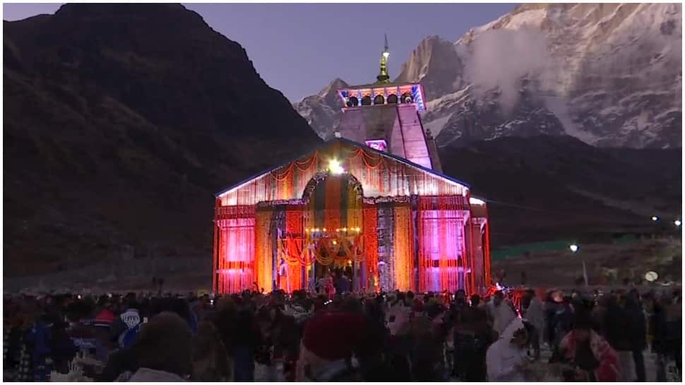 Glimpses of PM Narendra Modi's visit to Kedarnath- In Pics | News | Zee ...