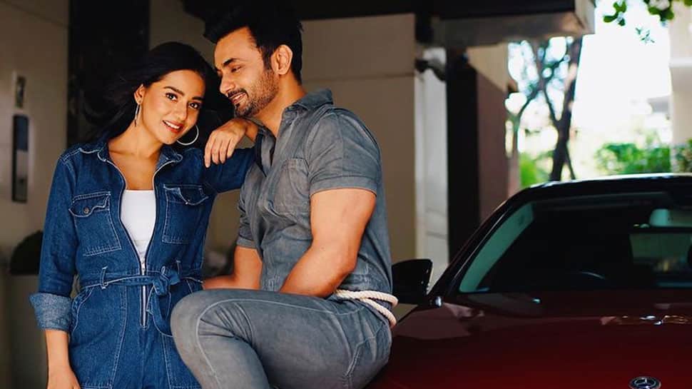 Beta, bahu aisi lana is what RJ Anmol's mother told him after watching ...