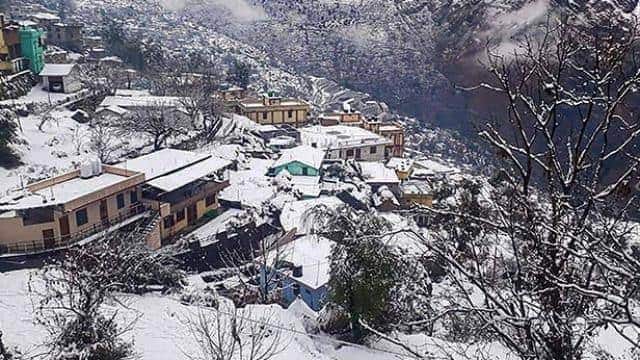 Snowfall in Uttarakhand: Mountains got covered with snow, tourists ...