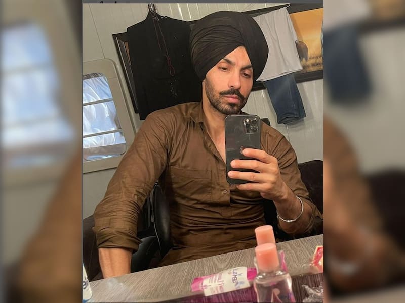 Rare photos of Deep Sidhu, Punjabi actor who died in road accident ...