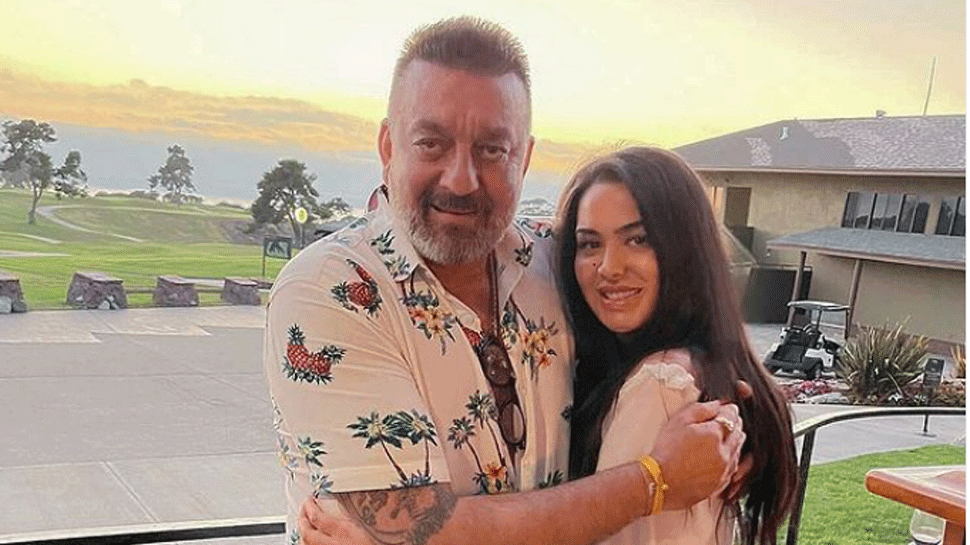 KGF 2's 'Adheera' Sanjay Dutt latest gym photo goes VIRAL, daughter ...