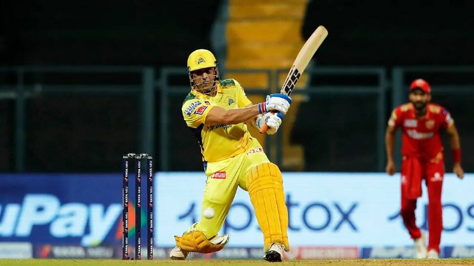 IPL 2022 CSK Coach Stephen Fleming Reveals MS Dhoni s Best Batting Position Check HERE 