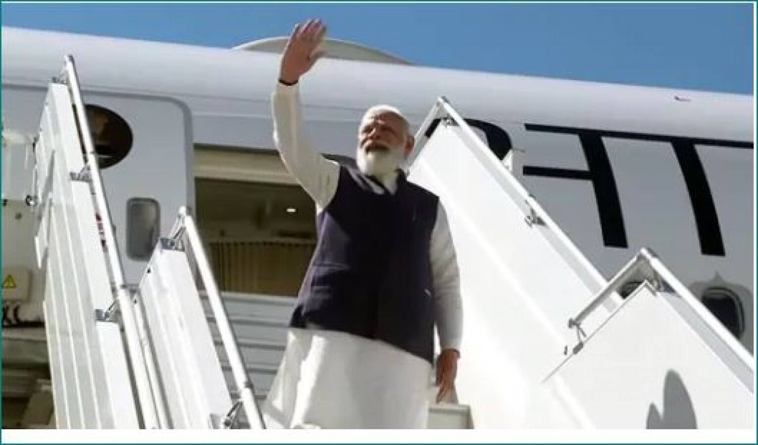 PM Modi in Denmark: Indian PM welcomed with drums in Copenhagen | Zee News