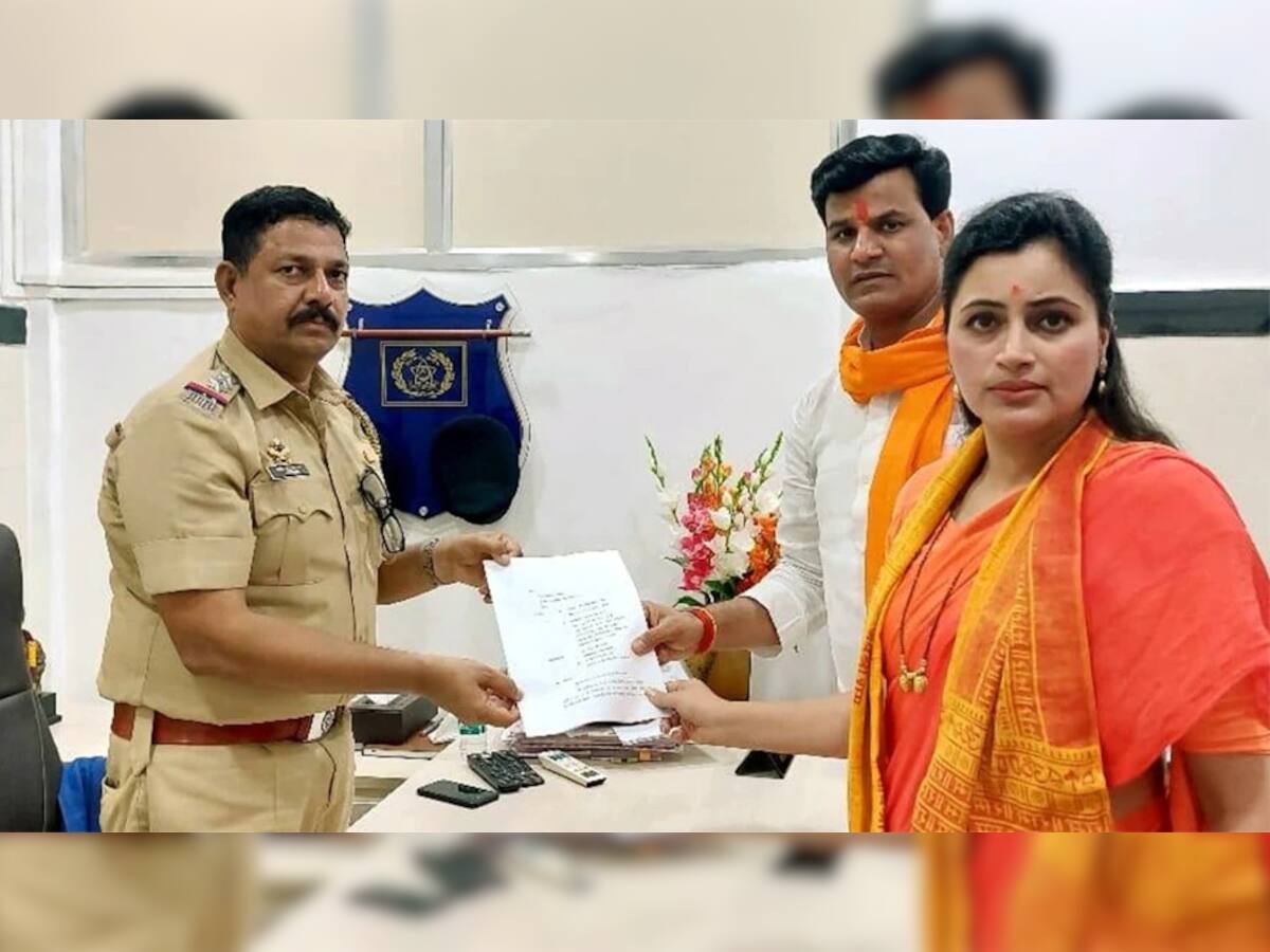 Hanuman Chalisa row: Navneet Rana, her MLA-husband Ravi Rana get bail on THESE six conditions ...