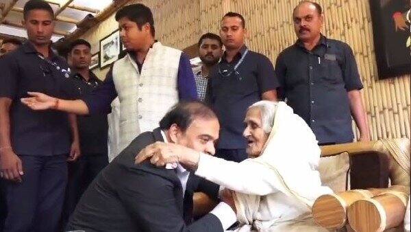 Namaste India: CM Himanta Biswa Sarma kneels down to talk to 90-year ...