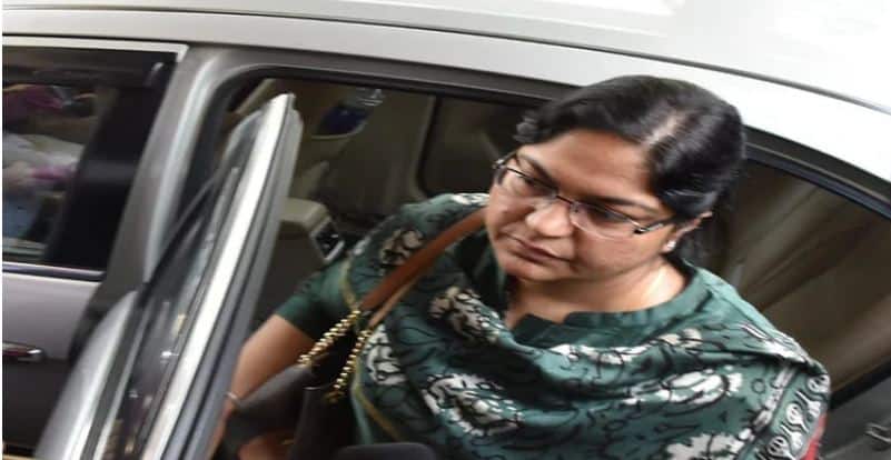 IAS officer Pooja Singhal arrested by ED | Zee News