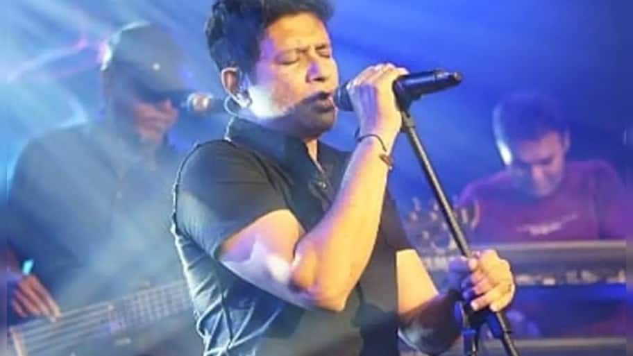 Kolkata Police begins probe into singer KK's death amid political blame ...