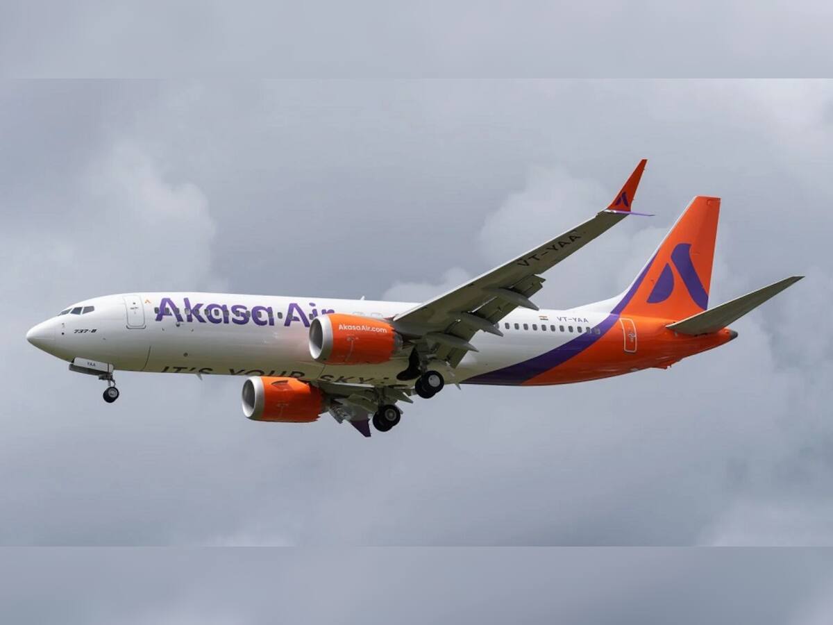 Akasa Air's Boeing 737 Max 8 plane spotted airborne with new livery ...