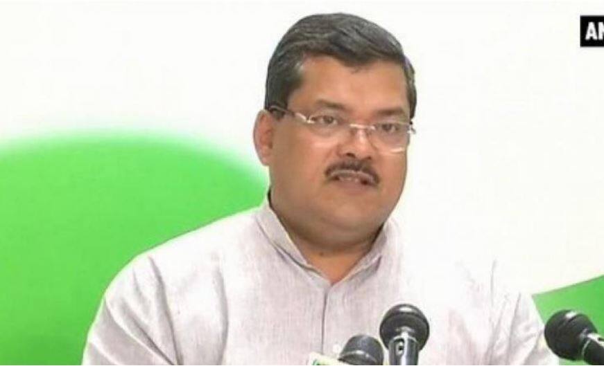 Goa Congress crisis: Sonia Gandhi sends Mukul Wasnik over 'defections ...