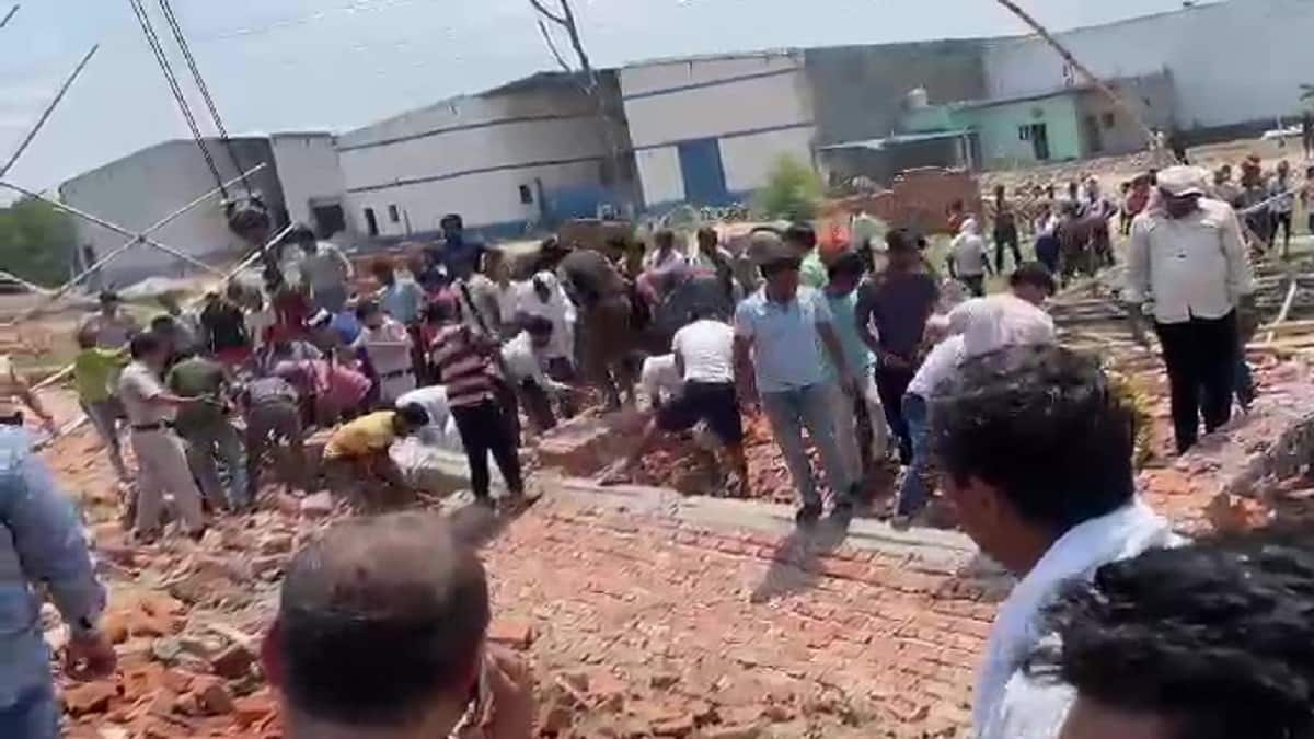 Warehouse wall collapses in Alipore, Delhi ; 5 dead | Zee News