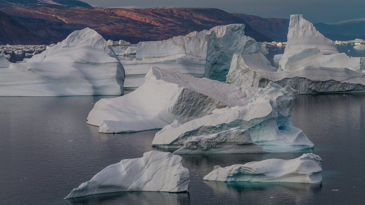 Greenland is under threat due to climate change | Zee News