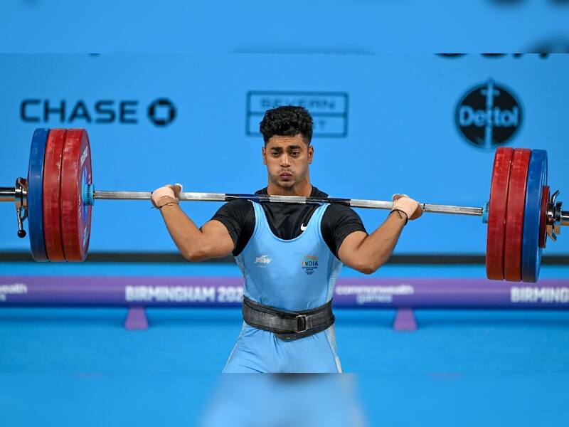 Meet Achinta Sheuli, Kolkata weightlifter who smashed Commonwealth ...